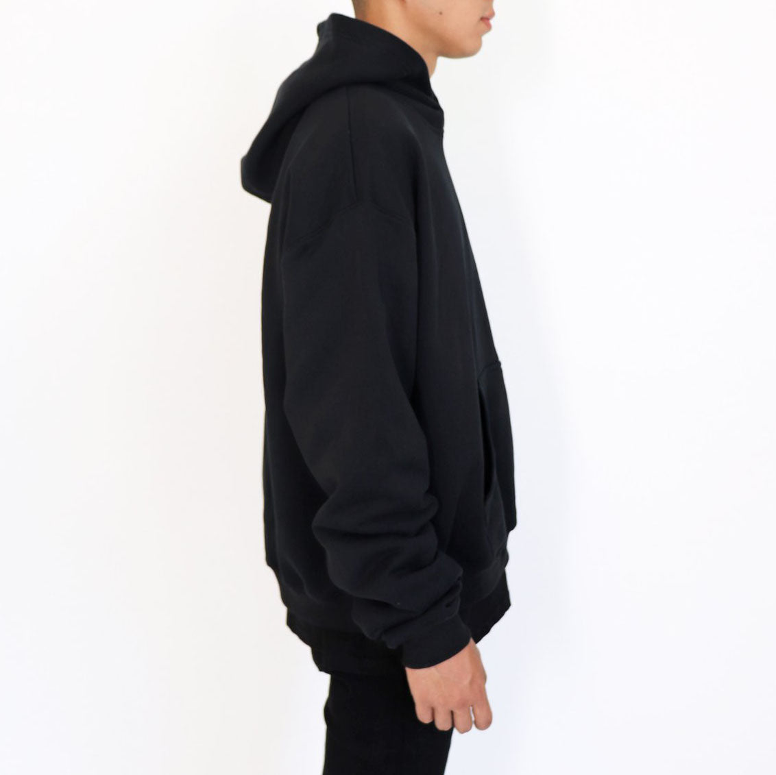 HEAVYWEIGHT HOODIE - BLACK – Racka